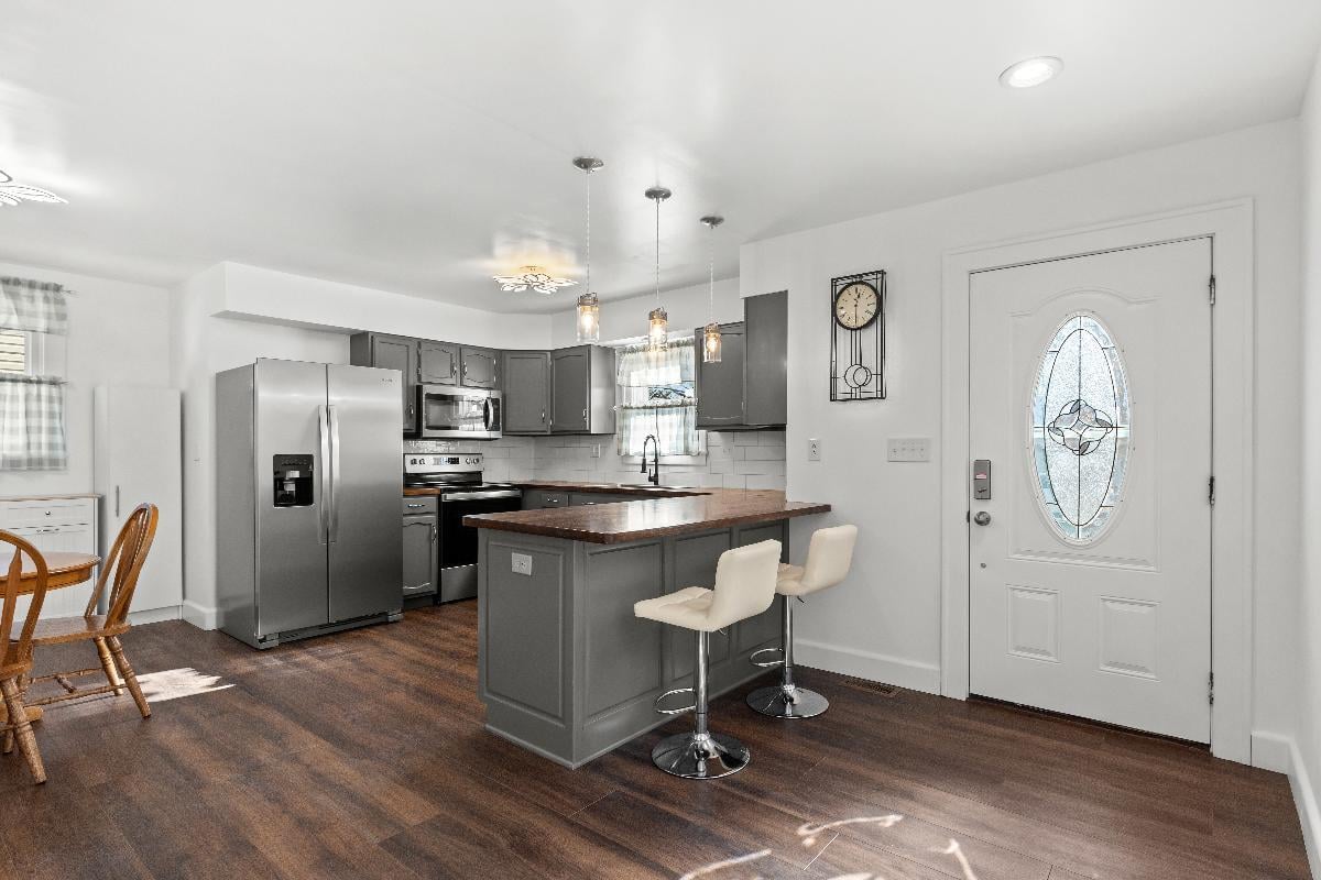 FOR SALE BY OWNER - MOVE IN READY - OPEN HOUSE TODAY - Real Estate ...