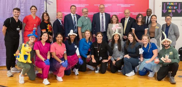 Illinois Legislators Tour SIU SDM During Free Dental Care Event to Give ...