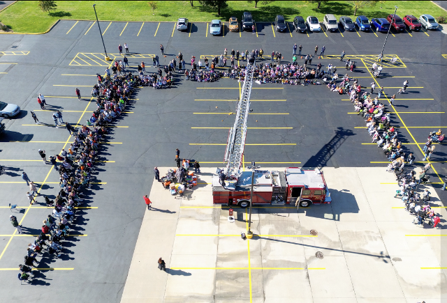 Maryville Elementary Hosts Annual Pumpkin Drop Event | RiverBender.com