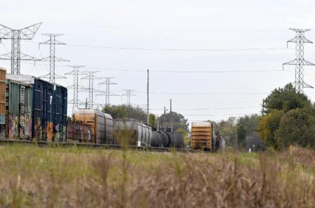 Union Pacific Investigates Rail Car Derailment In Granite City ...