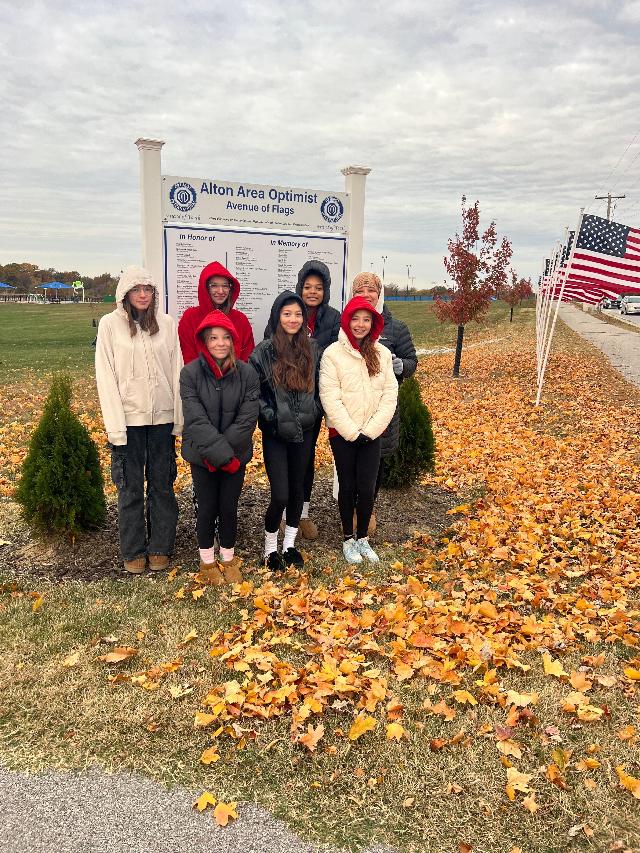 Optimist Club Displays 100 Flags for Veterans Day | RiverBender.com