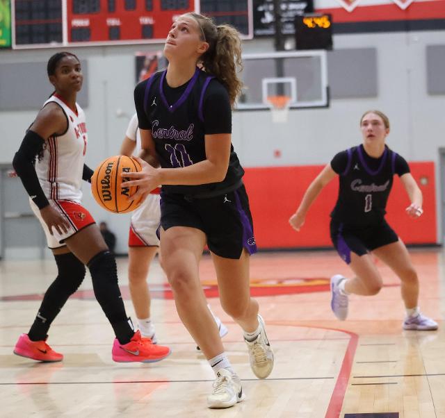 Alton Cruises Past Central Cougars In Season Opener | RiverBender.com