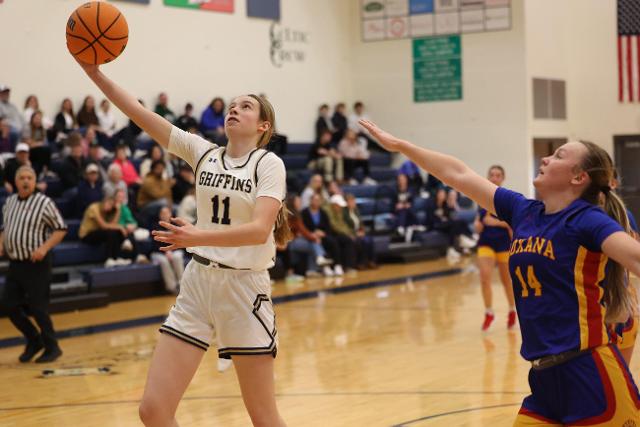 Freshman Elle Willenborg Shines For Griffins – Is a Byron, Carlson ...