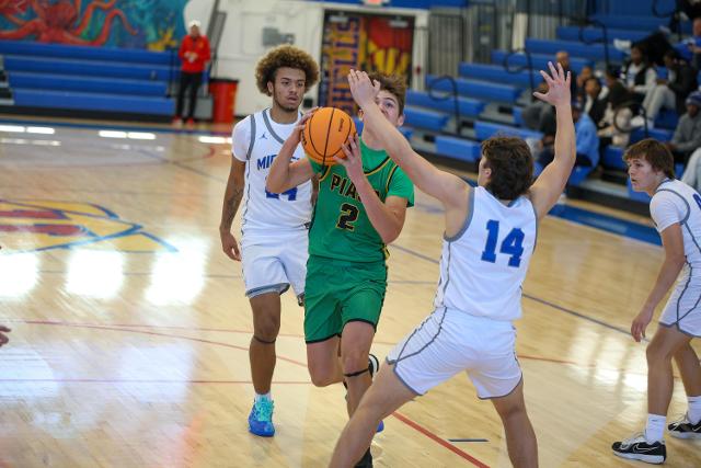 Southwestern Piasa Birds Fall to Freeburg in Roxana Hoopsgiving ...