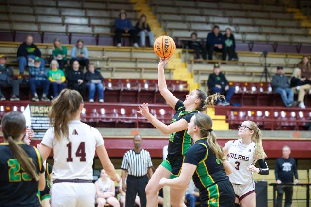 Southwestern Lady Piasa Birds Defeat EAWR Lady Oilers 34-22 ...