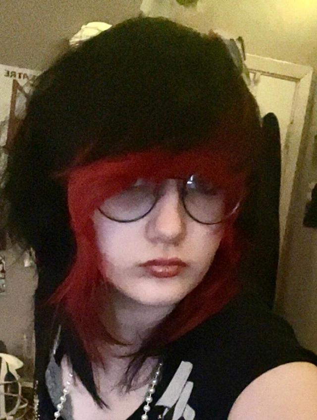 Ava "Vee" Flye Shows Creativity at Alton High School | RiverBender.com