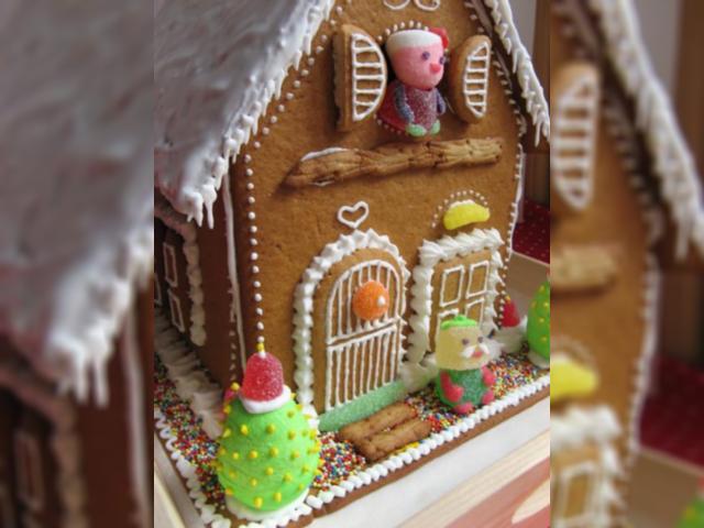 Celebrating National Gingerbread House Day | RiverBender.com