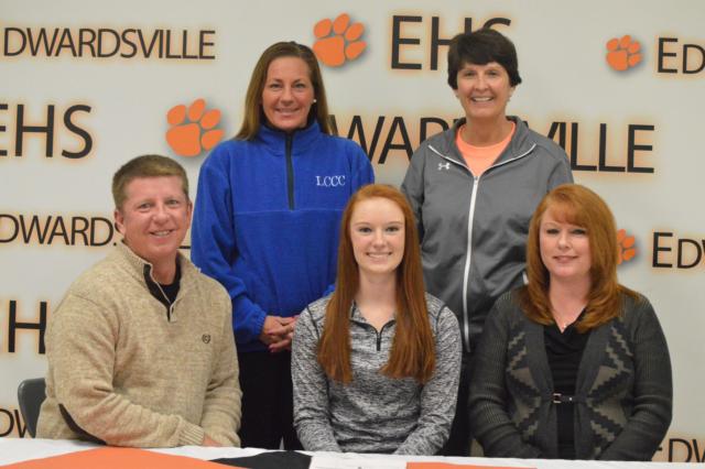Edwardsville softball player Raven Frank stays close to home with LCCC ...