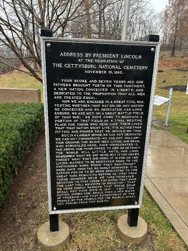 Community Braves Cold for Veteran Tribute in Alton | RiverBender.com