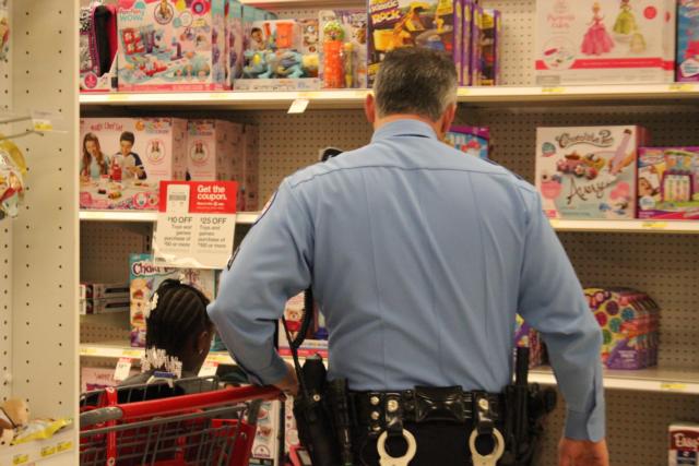Edwardsville Police get into the holiday spirit with annual Shop with a ...