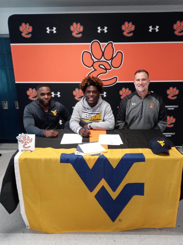 Edwardsville Star Running Back Justin Johnson, Jr., Signs With West ...