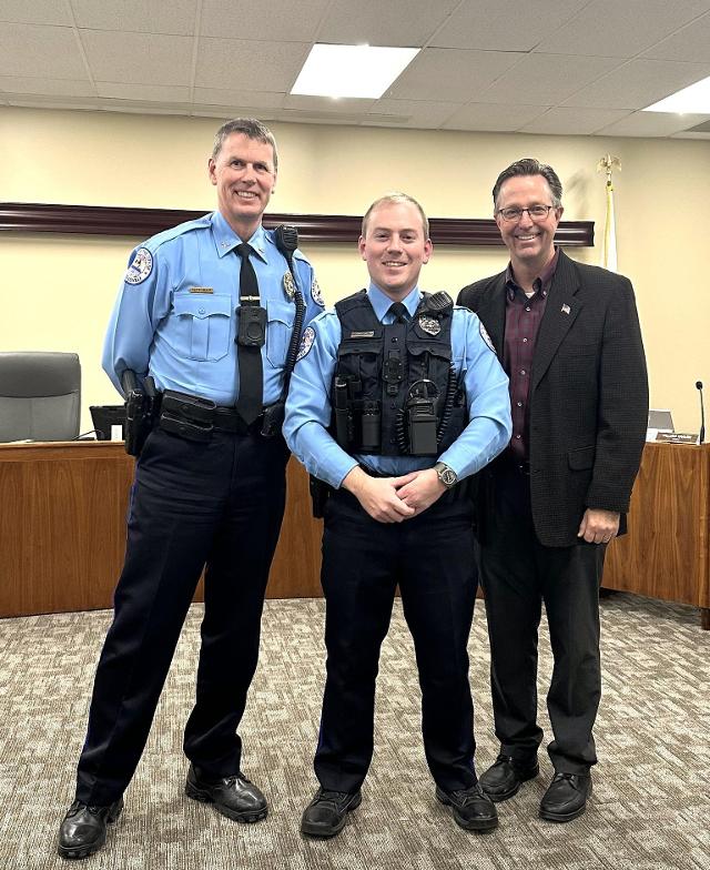 Edwardsville Swears In New Police Officer | EdGlenToday.com