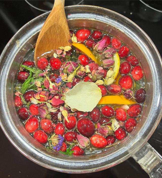 New Business Simmer and Stitch Brings "A Lot of Joy" to Artist ...