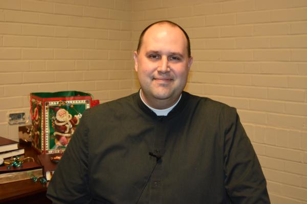 Neon cross, church offers inspiration for thousands along I-55 ...