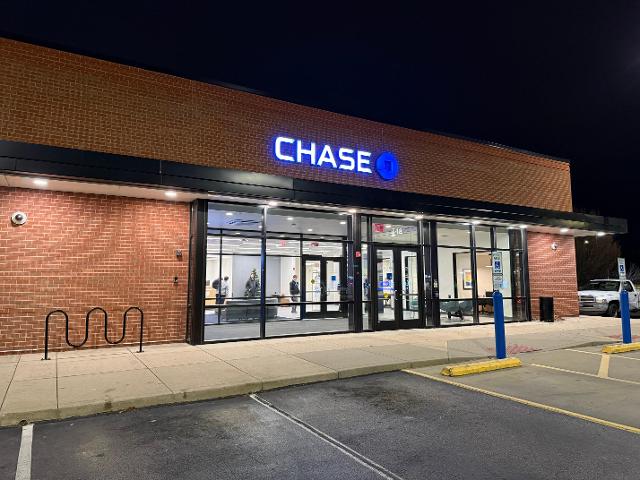 Edwardsville Bank Robbery Investigation Leads to Arrest of Suspect ...