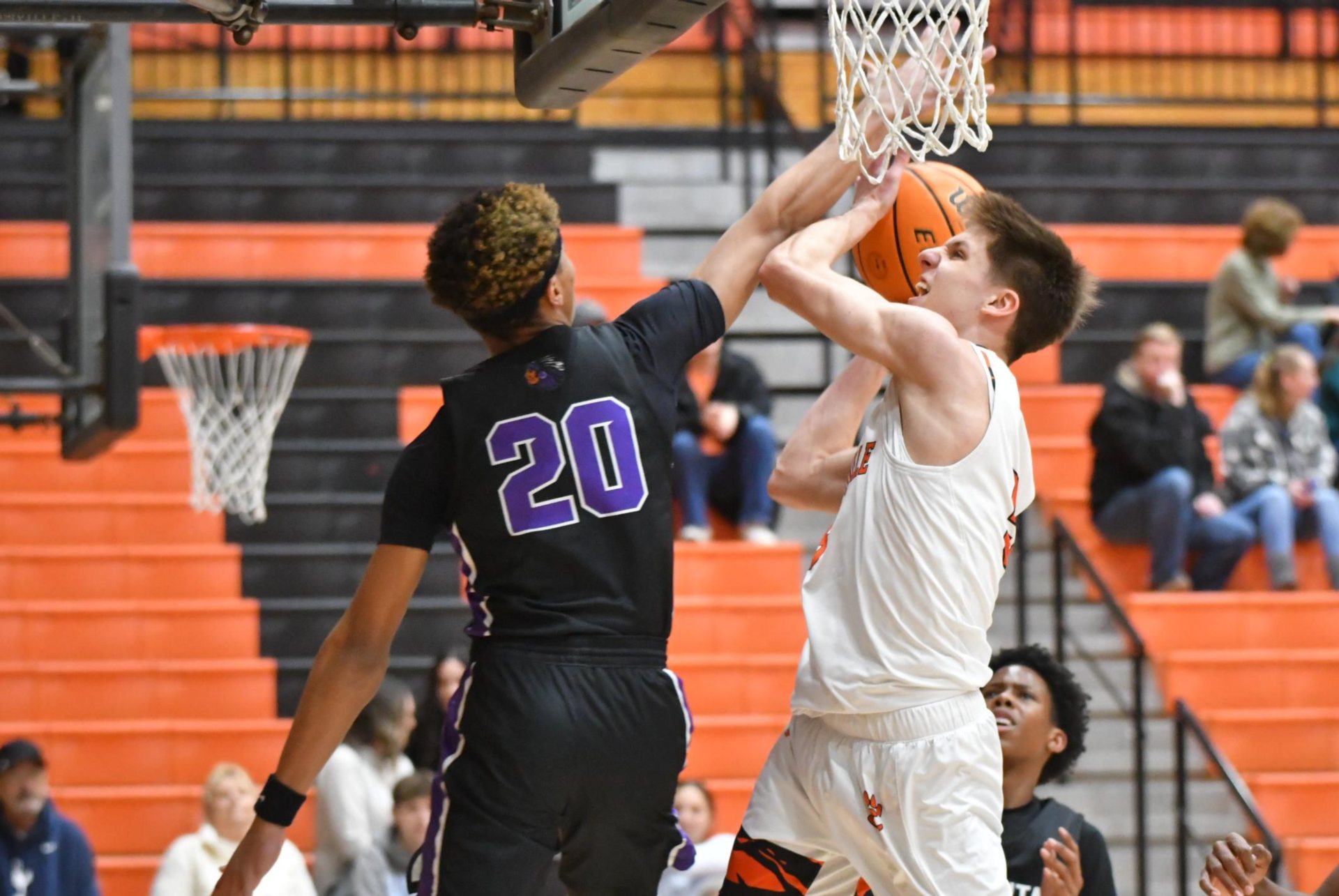 Cameron Lowery Leads Mascoutah to Victory Over Edwardsville ...