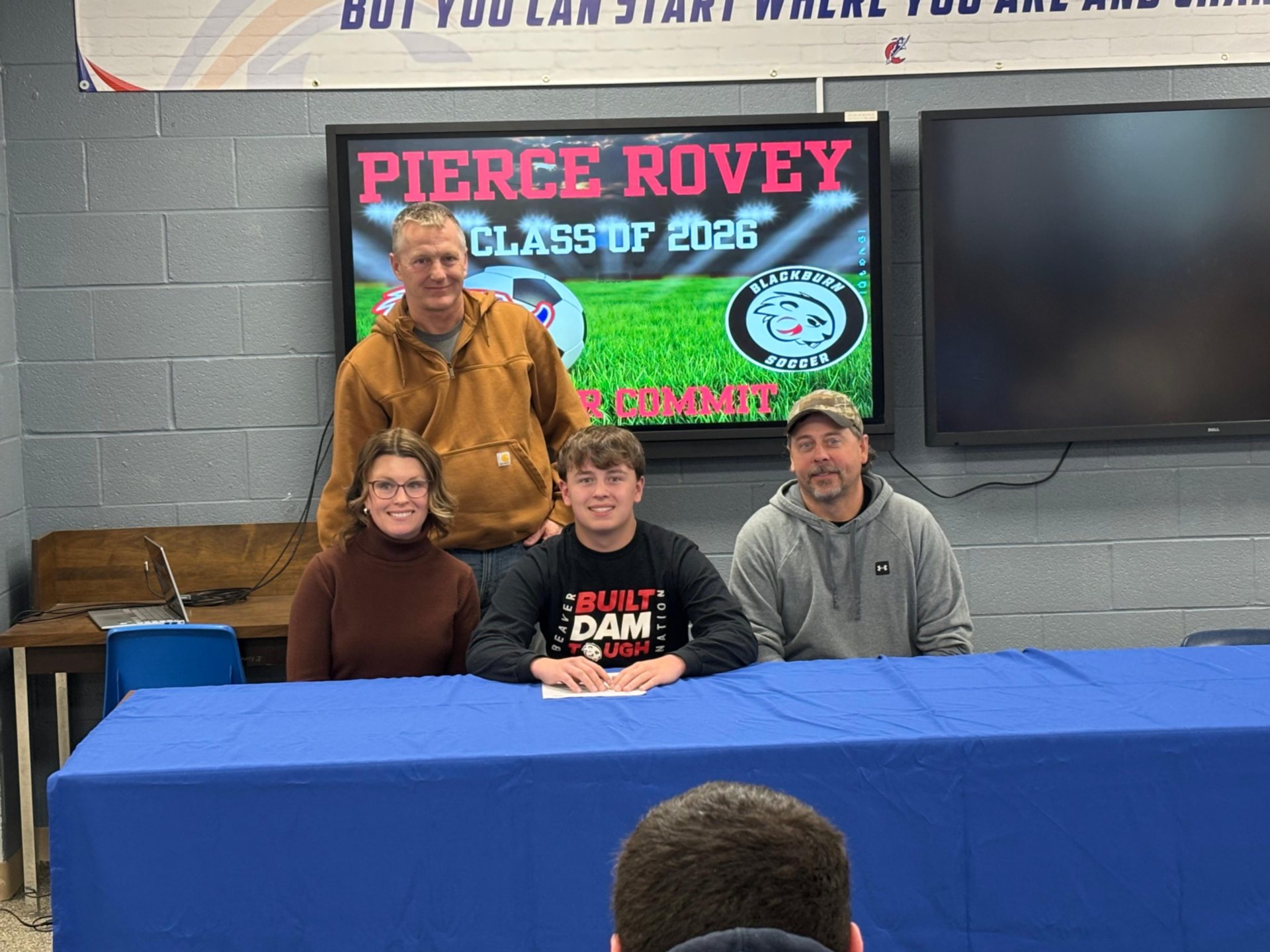 Carlinville High Celebrates Five New College Athletes | RiverBender.com