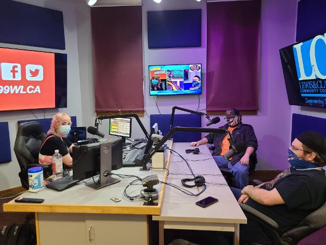 89.9 WLCA Expands Into Podcasting | RiverBender.com