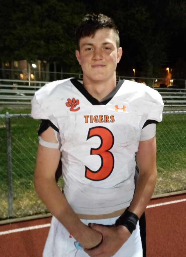 Quarterback Ryan Hampton Has Big Game In Double OT Win, Is iCAN Clinic ...
