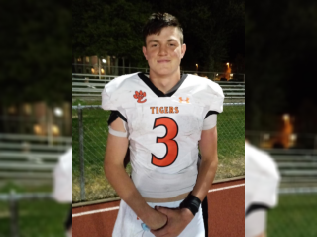Quarterback Ryan Hampton Has Big Game In Double OT Win, Is iCAN Clinic ...