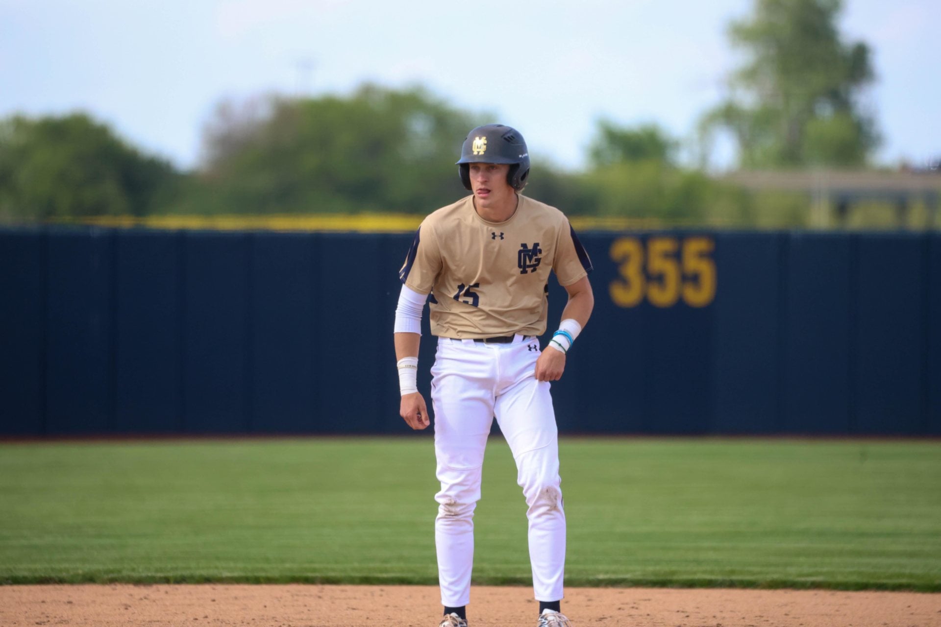 St. Anthony Bulldogs Edge Griffins With Late Home Run | RiverBender.com
