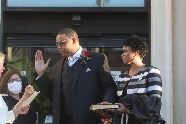 New Mayor David Goins And Alton City Council Sworn In, Department Heads ...
