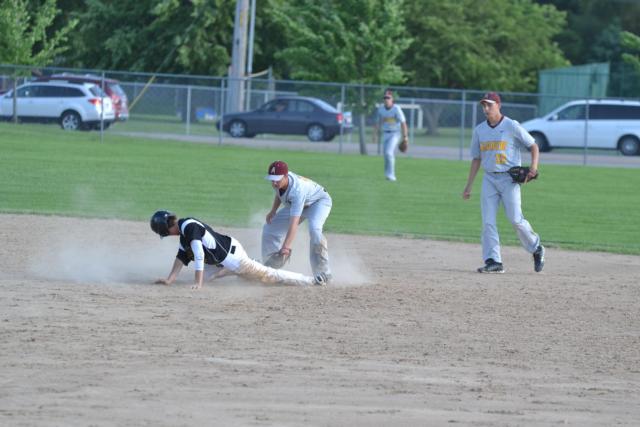 Knights win play-in regional game behind Peck pitching effort; balanced ...