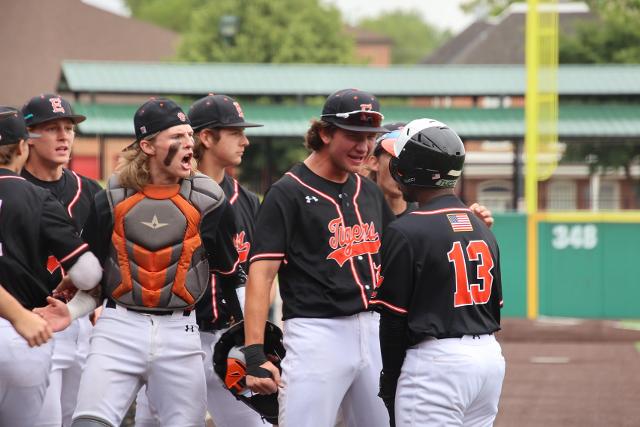Edwardsville Baseball State Tournament Photo Gallery | RiverBender.com
