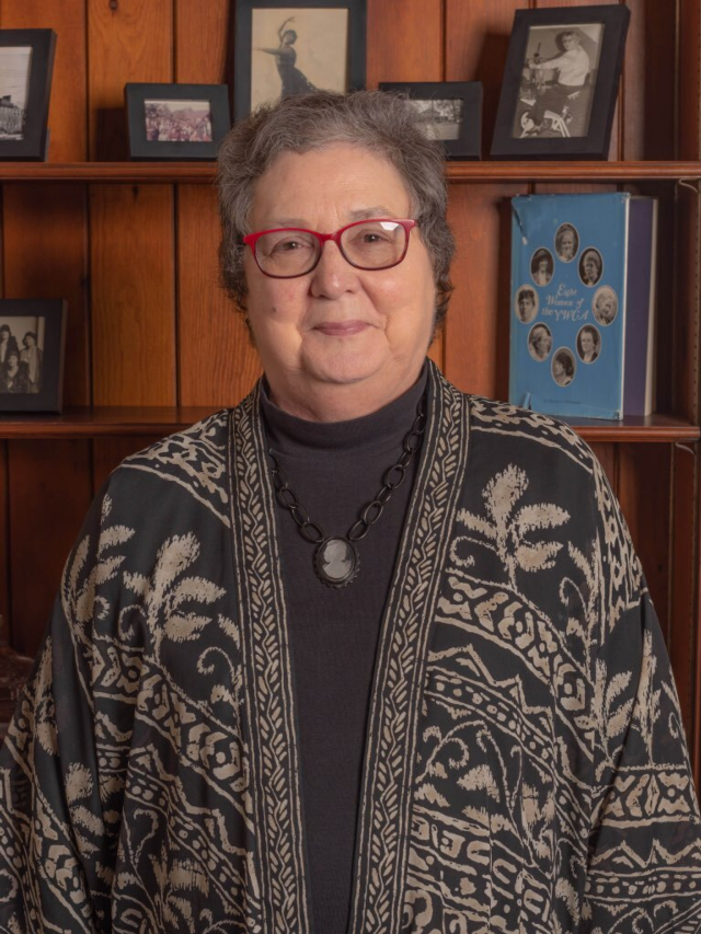 YWCA Women of Distinction Winner / Nancy Berry | RiverBender.com