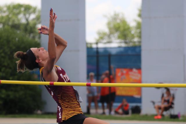 East Alton-Wood River's Hannah Sechrest Places Seventh In High Jump ...