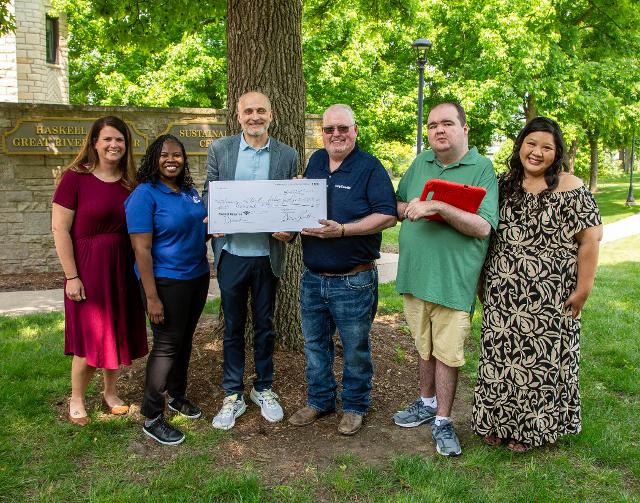 LC’s College for Life Earns $10,000 Cargill Grant | RiverBender.com