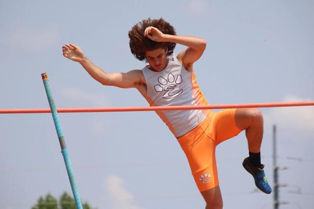 Edwardsville Pole Vaulter Ethan Stukenberg Signs Letter Of Intent With ...
