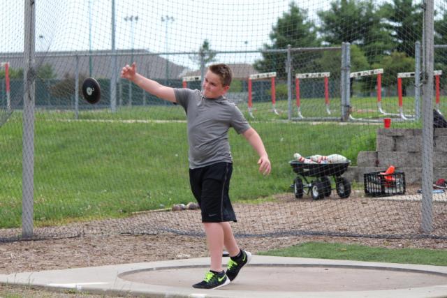 Young athletes learn shot put, discus at Throws Camp | RiverBender.com