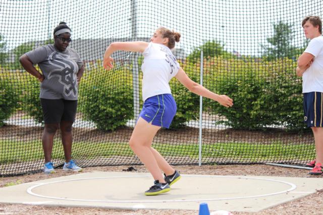 Young athletes learn shot put, discus at Throws Camp | RiverBender.com