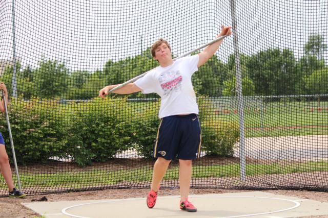Young athletes learn shot put, discus at Throws Camp | RiverBender.com