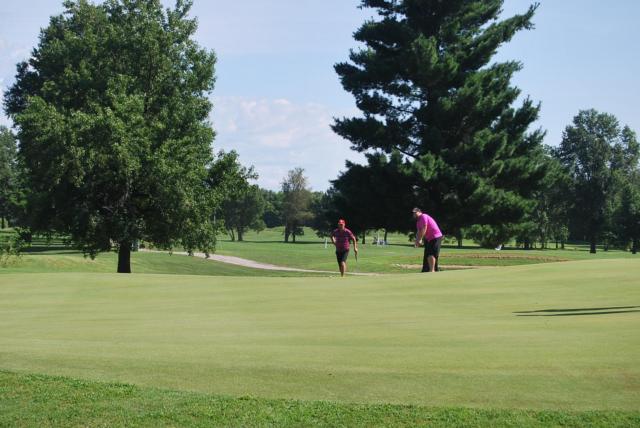 Holmes Captures Wilbur Suhre Memorial Golf Tournament | RiverBender.com