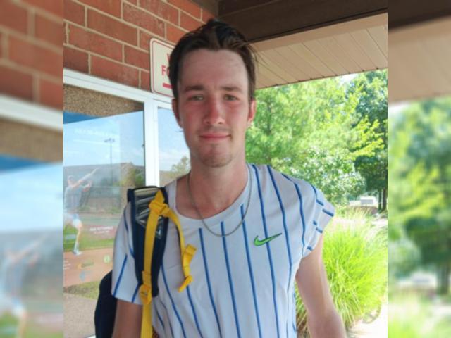 Apple Valley's Gavin Young Dominates Edwardsville Futures Final ...