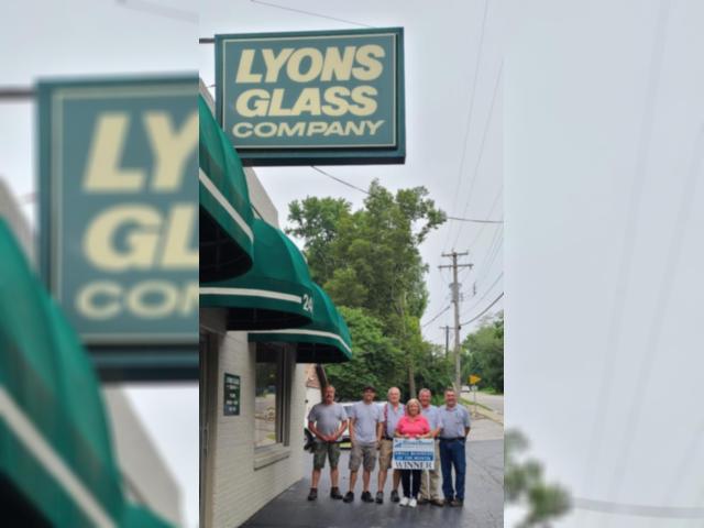 Local Glass Company Receives August Small Business Award | EdGlenToday.com