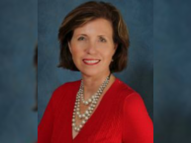 Lake County Judge Elizabeth Rochford Receives Award | RiverBender.com