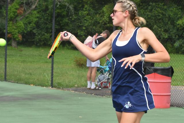 Alton High Wins Andy Simpson Doubles Invitational Title | RiverBender.com