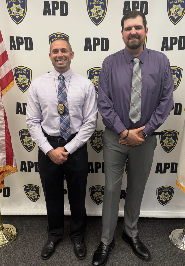 Officer Austin Cross Begins Service With Alton Police | RiverBender.com