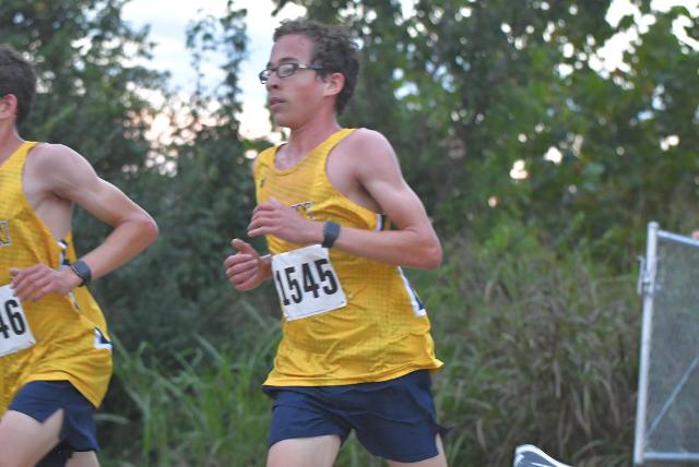 CM's Max Weber Breaks Records to Win Twilight Boys Cross Country Meet ...
