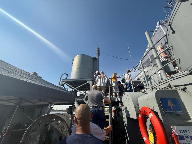 USS LST-325 Docked In Alton For Historic Tours | RiverBender.com