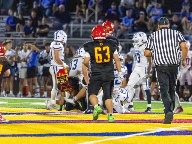 Columbia Eagles Narrowly Defeat Roxana Shells 34-29 | RiverBender.com