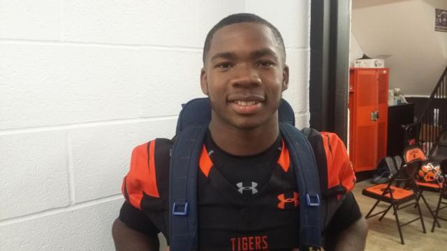 Antonio Thigpen Jr., Joe King, throttle Edwardsville's football ...