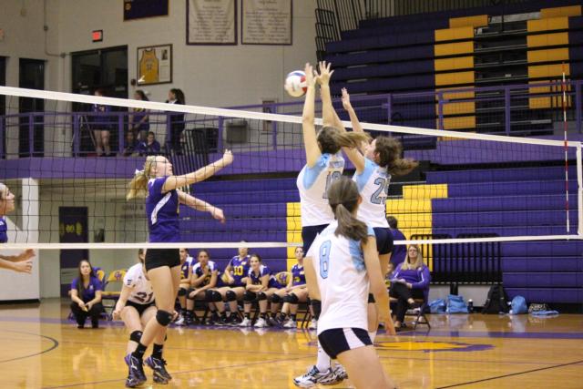 Jersey tops CM in volleyball match 2-1 | RiverBender.com