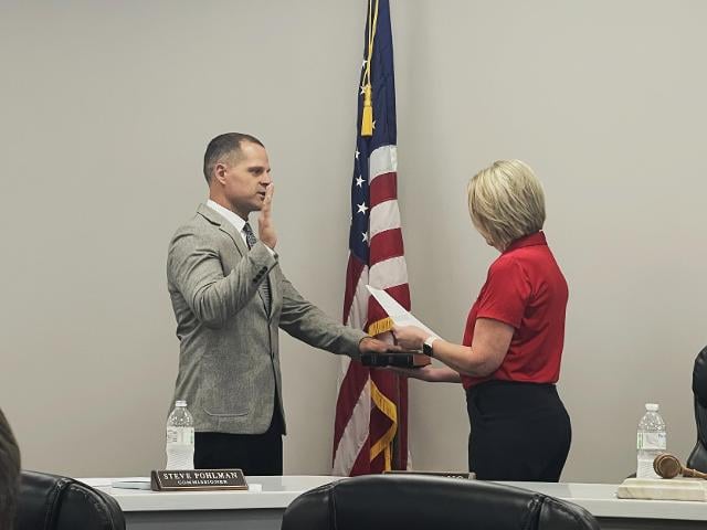 Jerseyville Swears In New Police Chief, Accepts Former Chief’s ...