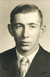 Robert Huff (–2022) of Medora, IL | Obituary | RiverBender.com