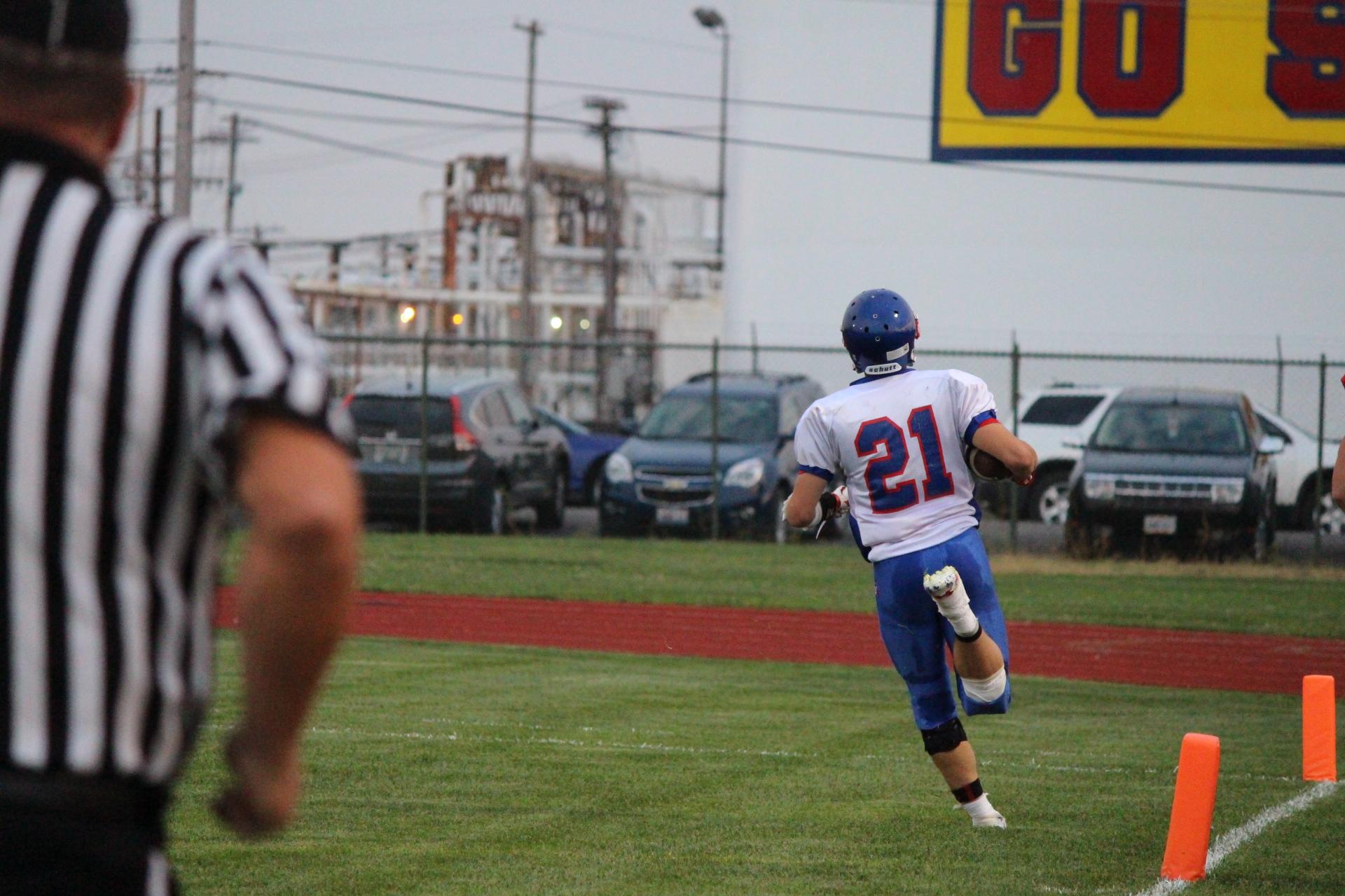 Carlinville Cavaliers defeat Roxana Shells 48-24 | RiverBender.com