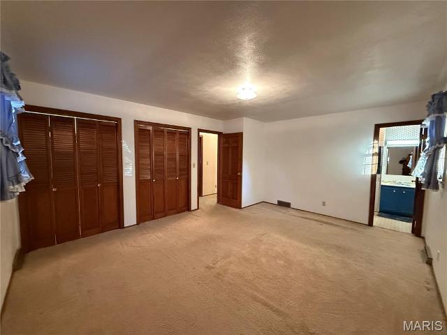 1115 Robert Drive, Godfrey | IL 62035 - MLS # 25074052 | RiverBender.com